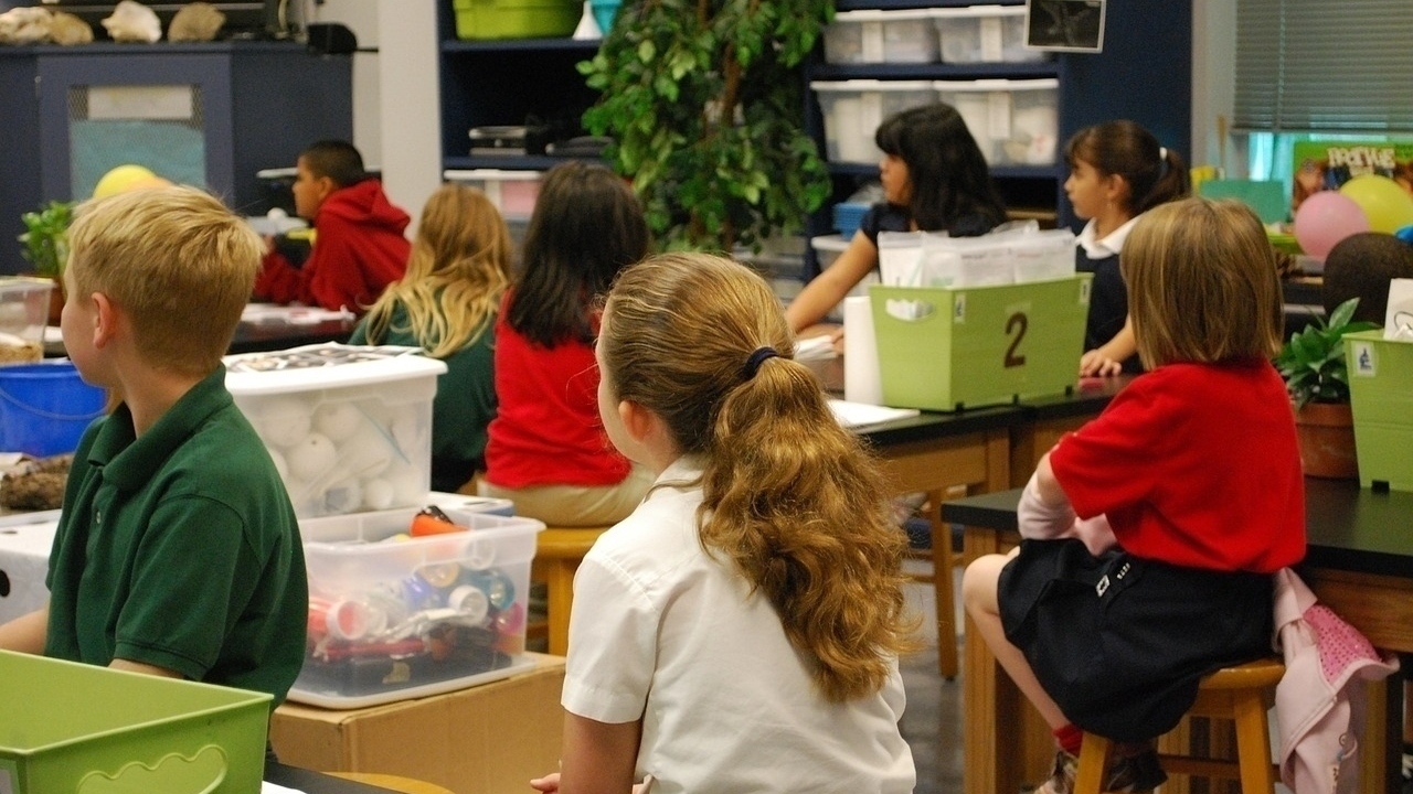 Just Moved? Helping Your Child Adapt to a New School | EmpowHER - Women ...